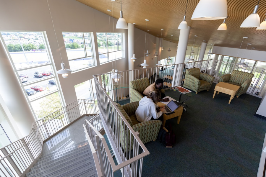 Study Spaces in JMU Libraries - JMU Libraries